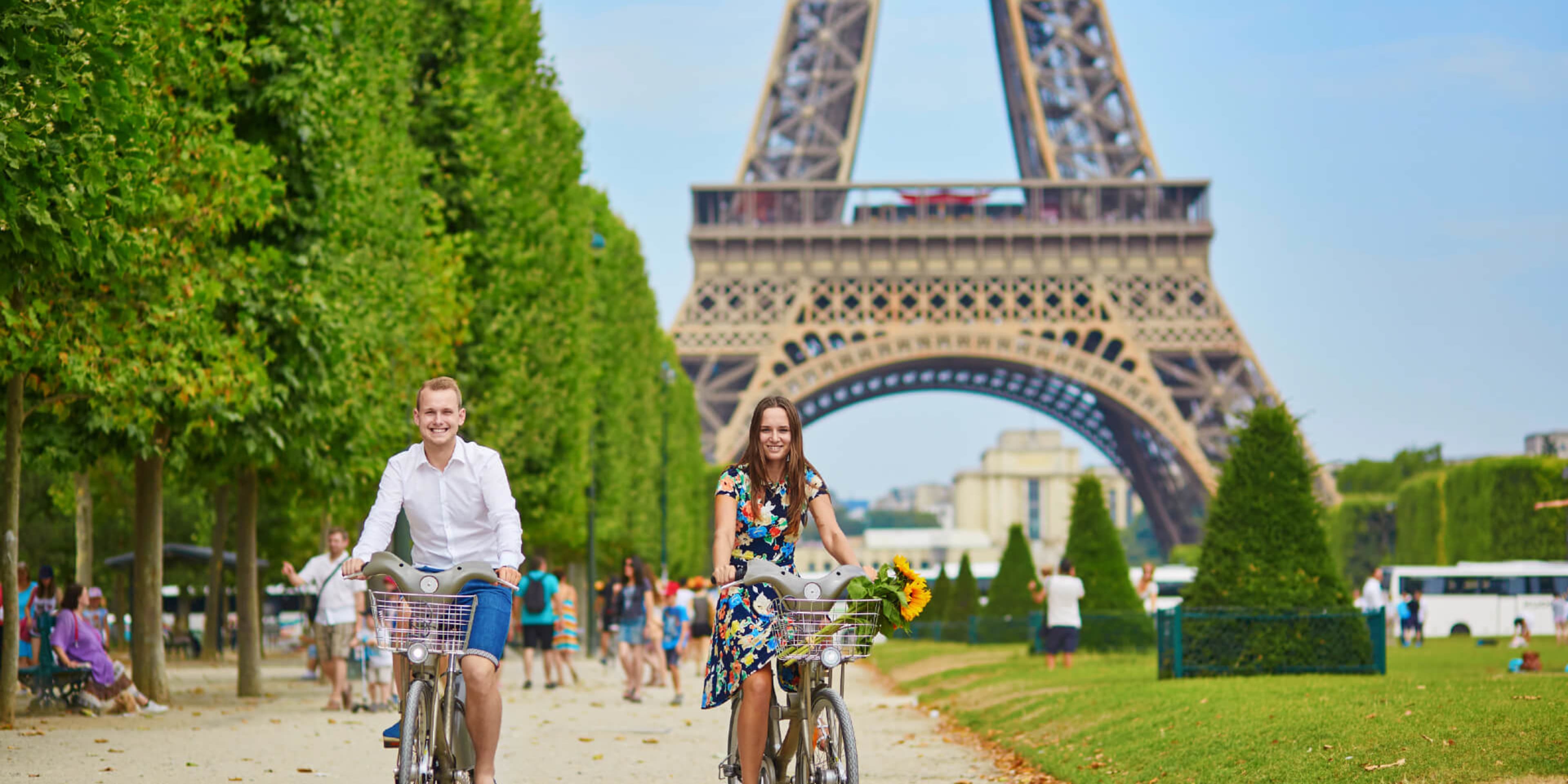 Best Time to Visit Eiffel Tower - Avoid Queues | Paris Pass®